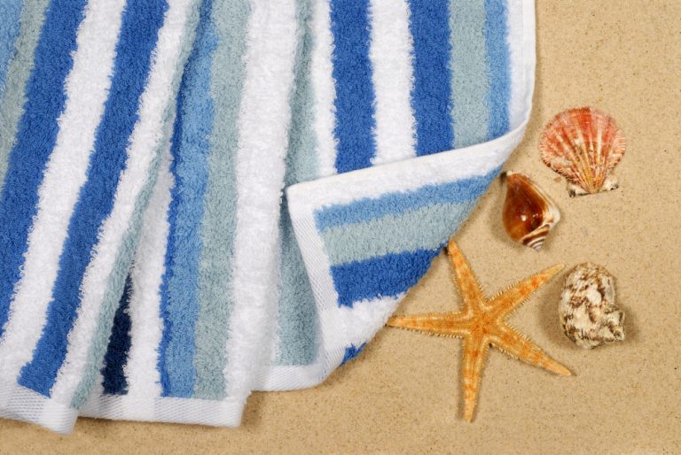 20 Unique Bathroom Rug Ideas for Enhanced Home Comfort